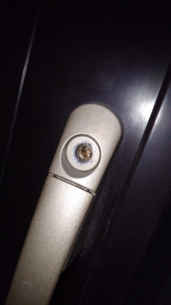 MIWA PR.PGF713の破錠解錠とシリンダー交換 - かぎや盛岡べん｜ 鍵を開ける・修理・交換｜神奈川県、東京都全域対応