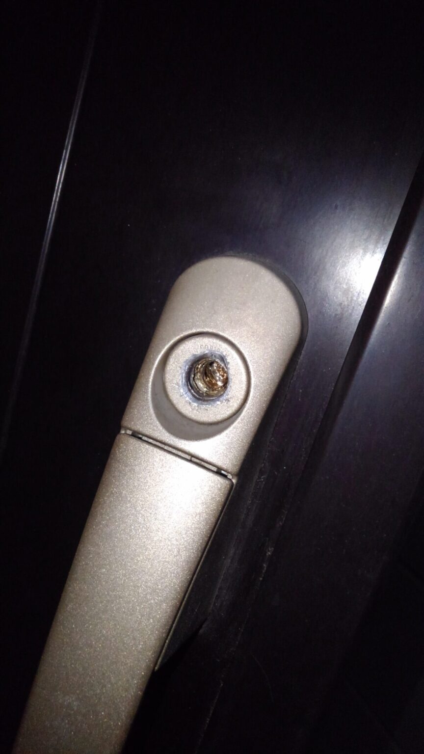 MIWA PR.PGF713の破錠解錠とシリンダー交換 - かぎや盛岡べん｜ 鍵を開ける・修理・交換｜神奈川県、東京都全域対応