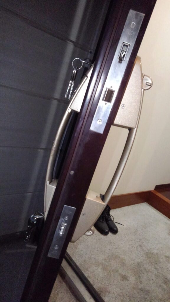 MIWA PR.PGF713の破錠解錠とシリンダー交換 - かぎや盛岡べん｜ 鍵を開ける・修理・交換｜神奈川県、東京都全域対応