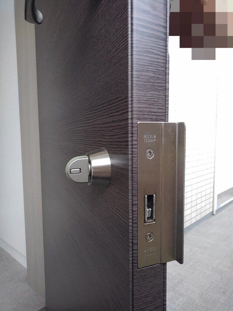 MIWA PR.LAF-U1+PR.10.DAF-U1 防犯サムターン付き ロック二箇所の玄関解錠 - かぎや盛岡べん｜ 鍵を開ける・修理・交換｜神奈川県、東京都全域対応