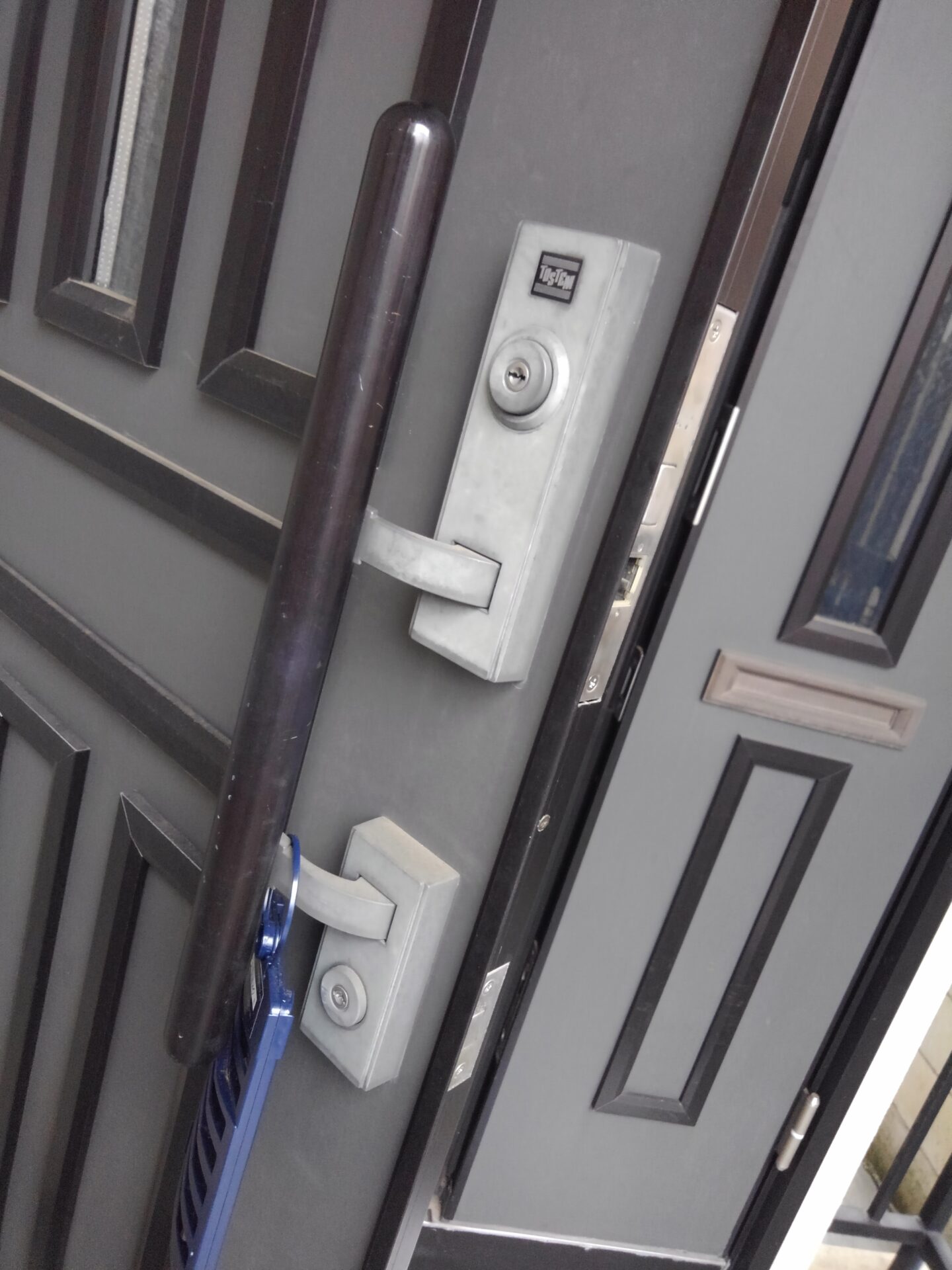 TOSTEM MIWA PA-01 ラッチ動作不良点検修理 - かぎや盛岡べん｜ 鍵を開ける・修理・交換｜神奈川県、東京都全域対応